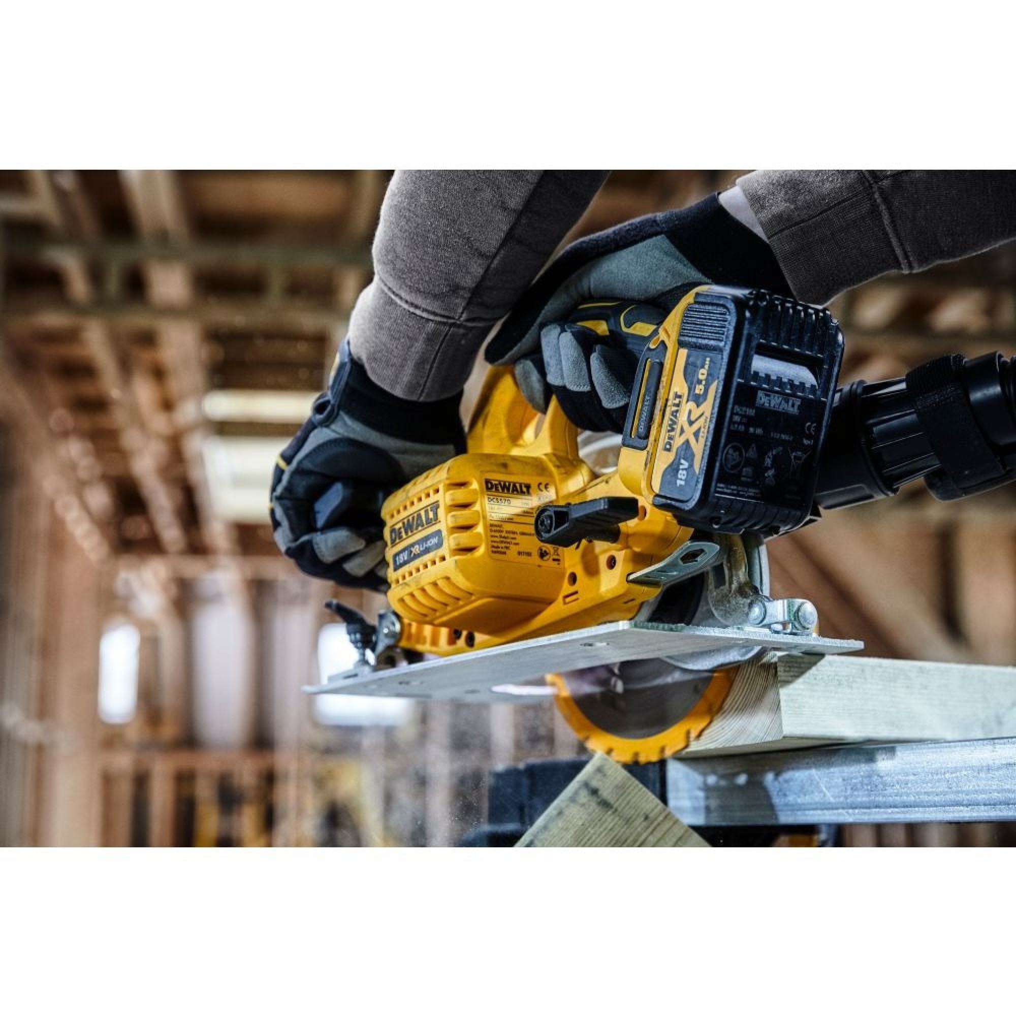 Акумулаторен циркуляр ф184 мм, 18V, безчетков, DeWalt DCS570N